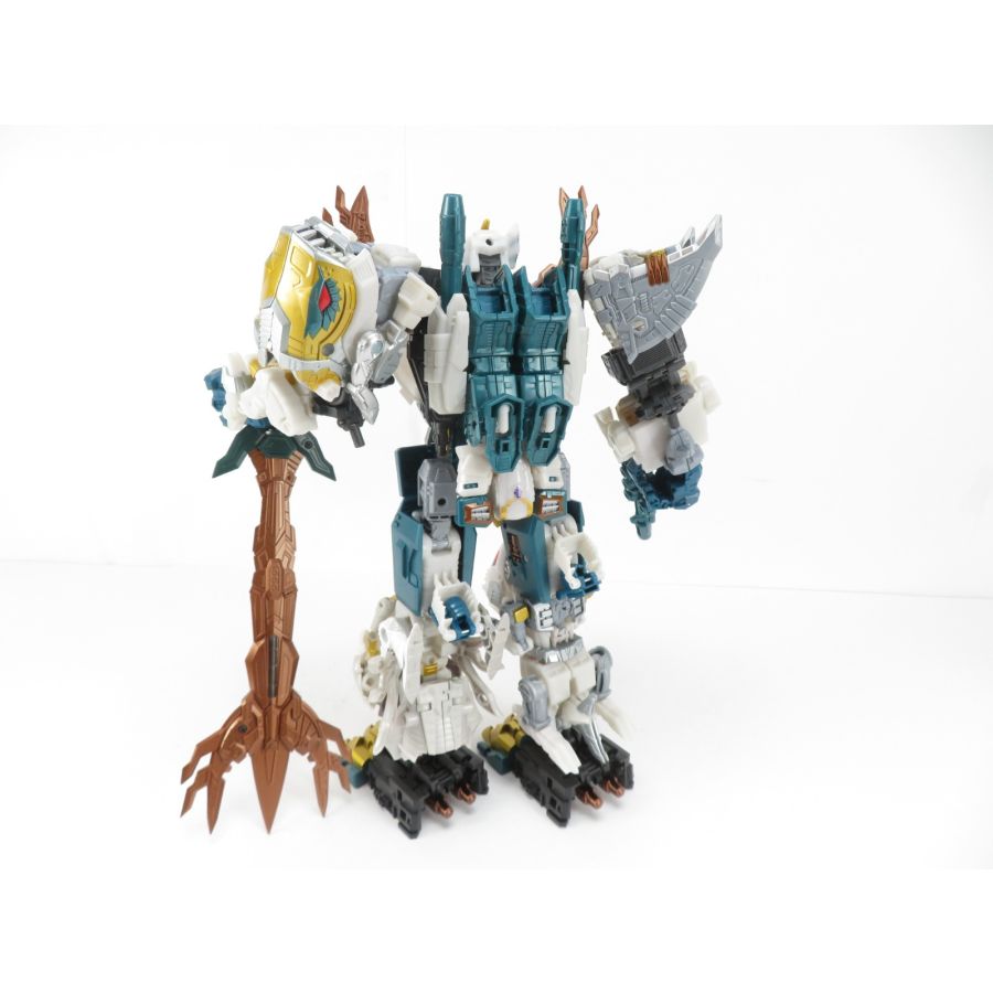 Transformers Generations Selects God Neptune + upgrade